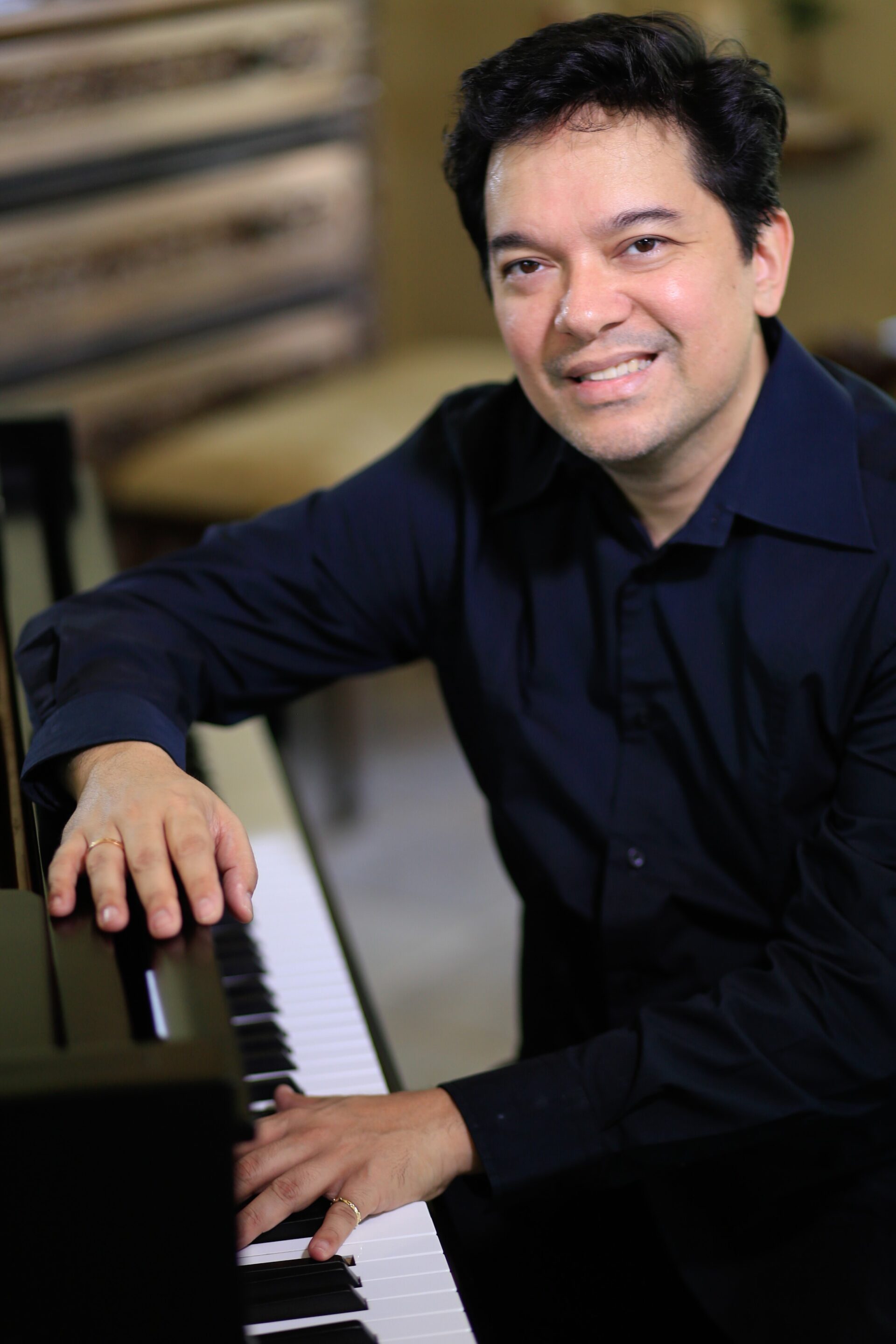 Rudolf P. Golez and Maestro Noam Zur in Philippine Philharmonic ...